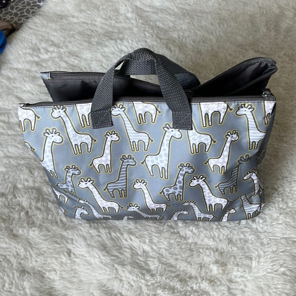 thirty-one | Bags | Thirtyone Super Swap It Pocket Giraffe Pattern ...